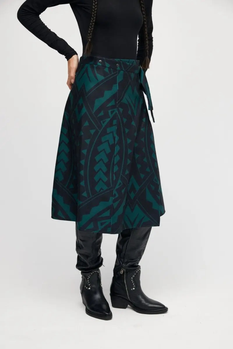 Green Maori Skirt – COLORAT